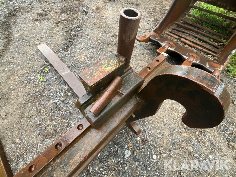 Gafflar, Huddinge, Klaravik auktioner