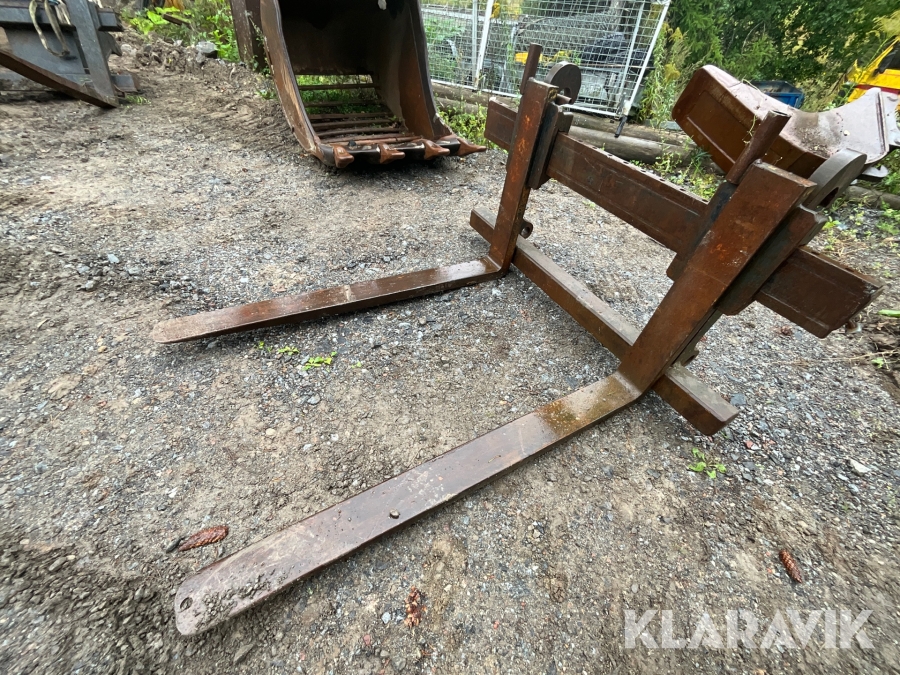 Gafflar, Huddinge, Klaravik auktioner