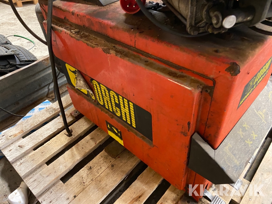 Klaravik Auktioner | Däckmaskin Corghi A2002 S