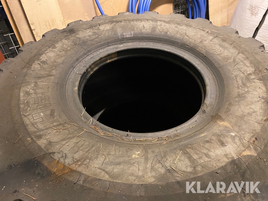Däck Michelin 23,5 R25 2 st