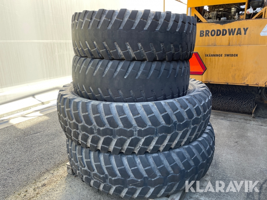 Klaravik Auktioner | Traktordäck Alliance Multiuse 550 4st