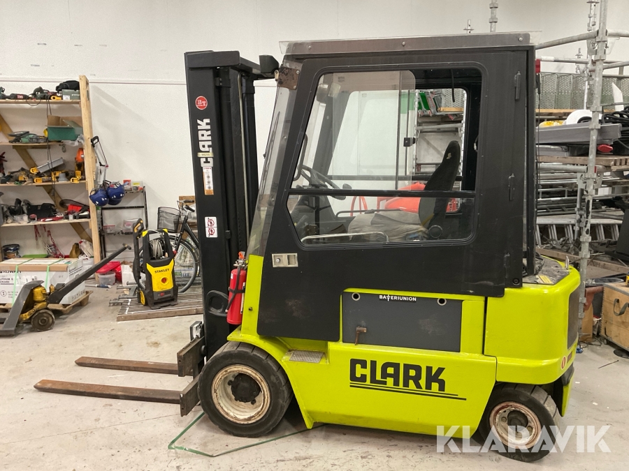 Truck Clark CEM 20, Malmö, Klaravik auktioner