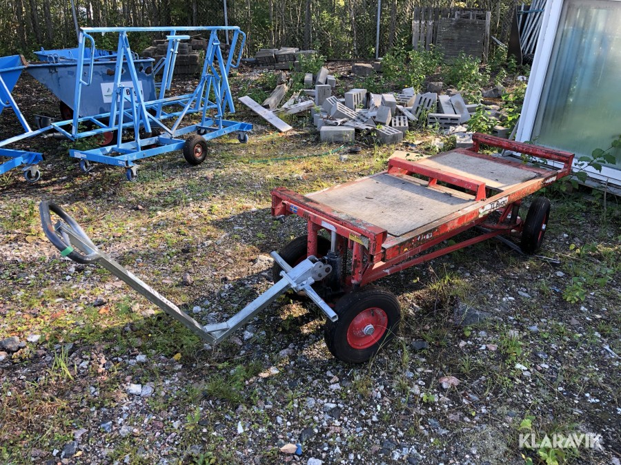 Klaravik Auktioner | Dragvagn