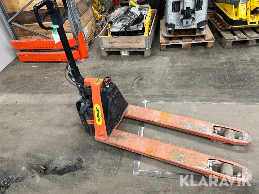 Gaffellyftvagn elektrisk BT LHT100, Svalöv, Klaravik auktio