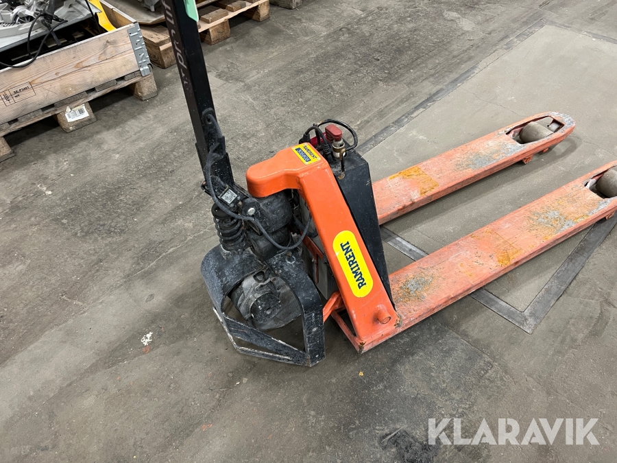 Gaffellyftvagn elektrisk BT LHT100, Svalöv, Klaravik auktio