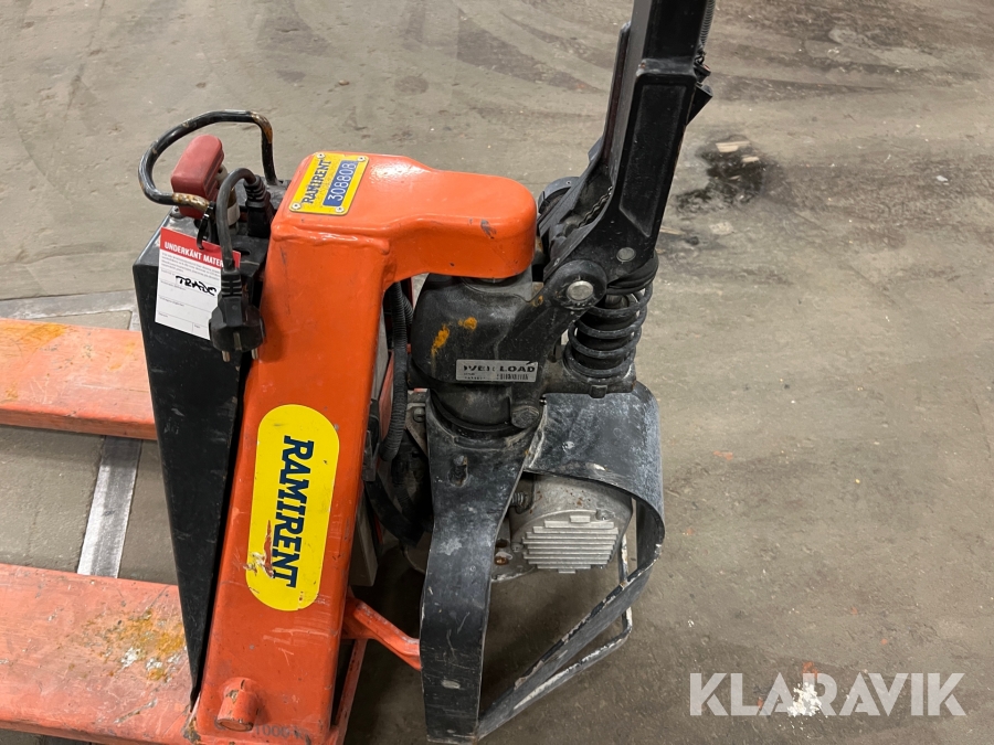 Gaffellyftvagn elektrisk BT LHT100, Svalöv, Klaravik auktio