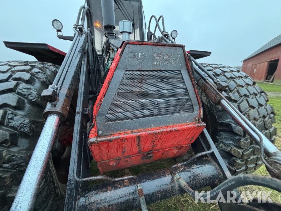 Traktorgrävare Huddig 960, Svalöv, Klaravik auktioner