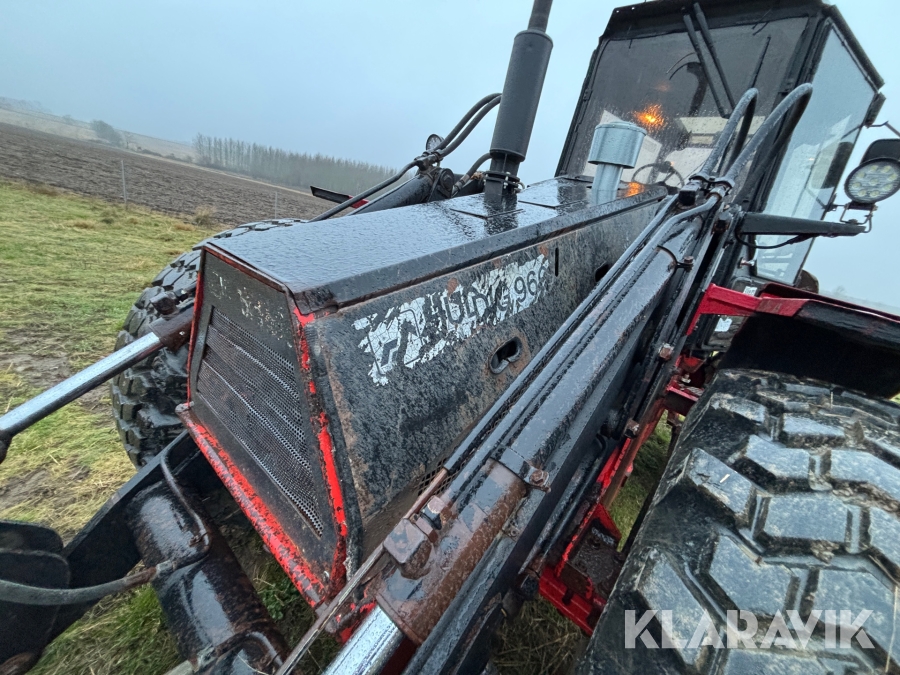 Traktorgrävare Huddig 960, Svalöv, Klaravik auktioner