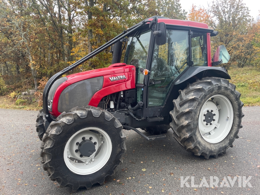 Traktor Valtra A93, Hultsfred, Klaravik auktioner