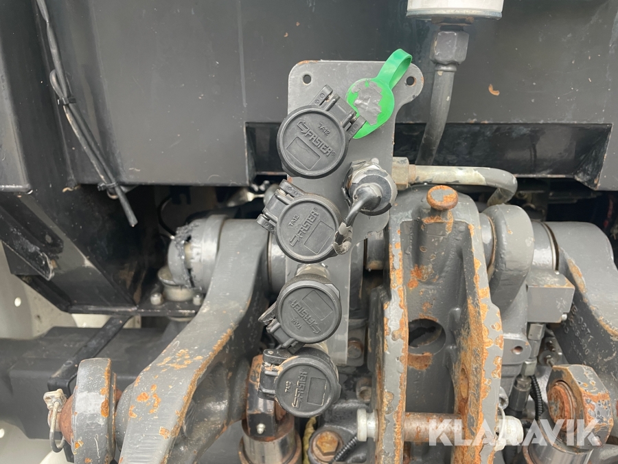 Traktor Valtra A93, Hultsfred, Klaravik auktioner