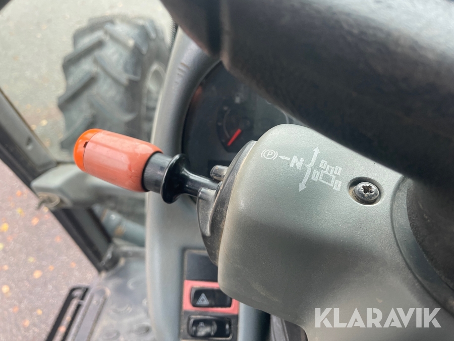 Traktor Valtra A93, Hultsfred, Klaravik auktioner