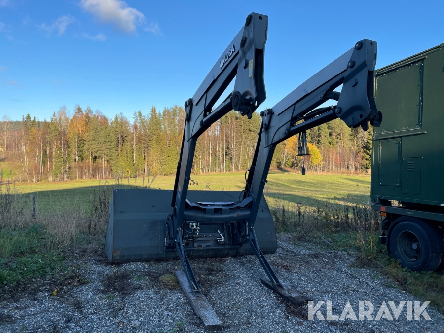 Lastare Ålö Valtra 65 3RD QL ESD med skopa