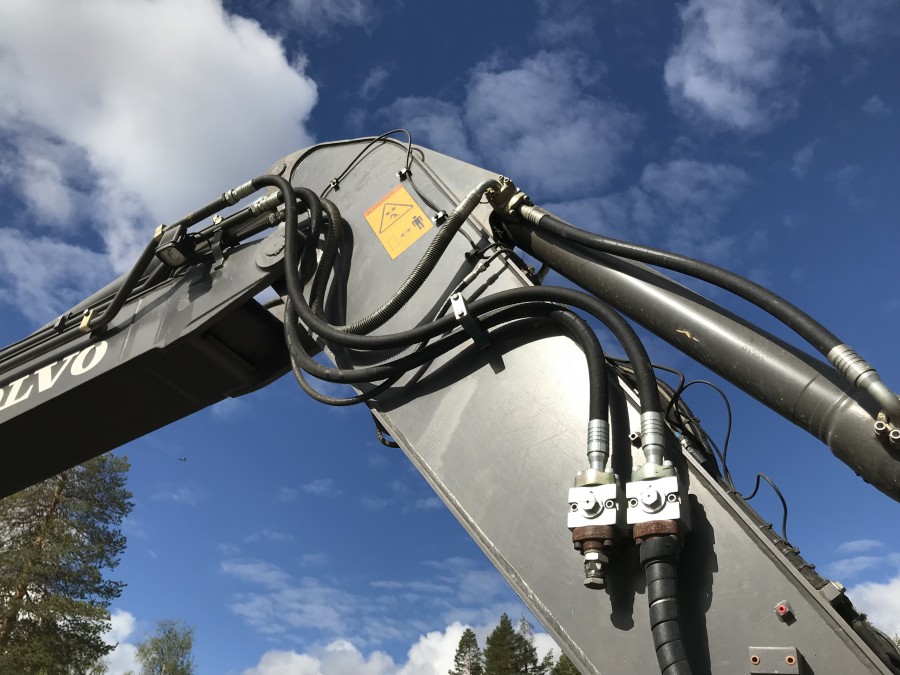 Hjulgrävare m Maskinstyrning & Tiltrotator