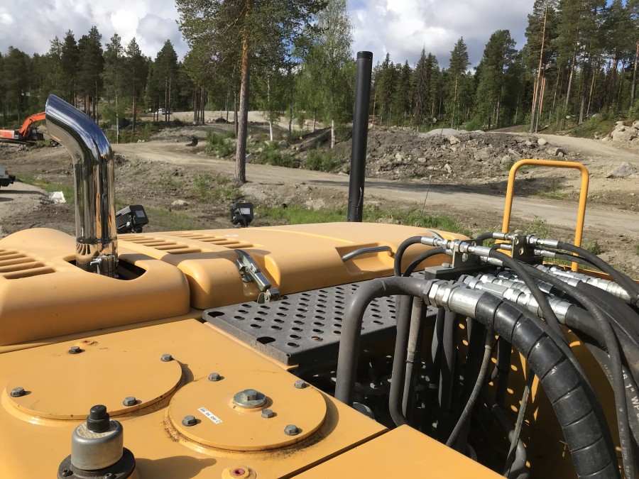 Hjulgrävare m Maskinstyrning & Tiltrotator