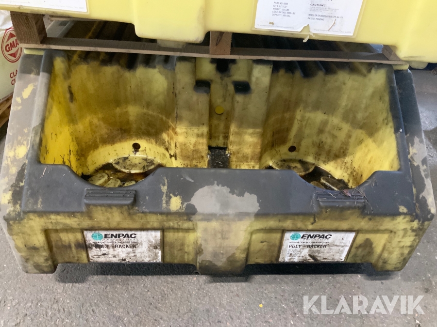 Klaravik Auktioner | Oljeuppsamlare Enpac Poly-stacker