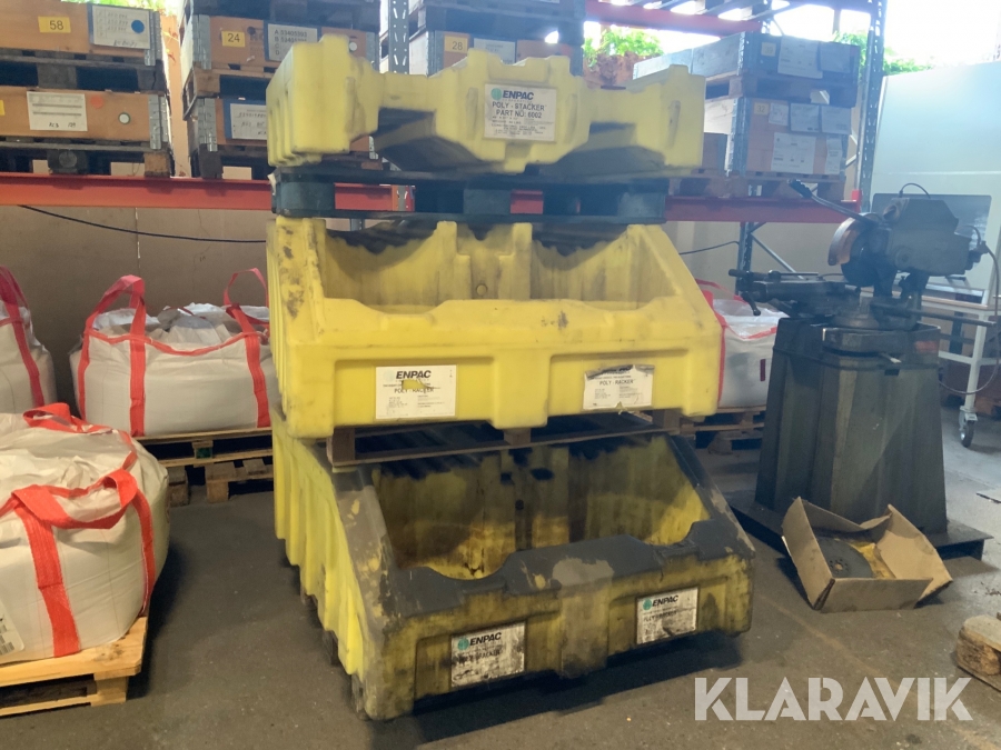 Klaravik Auktioner | Oljeuppsamlare Enpac Poly-stacker