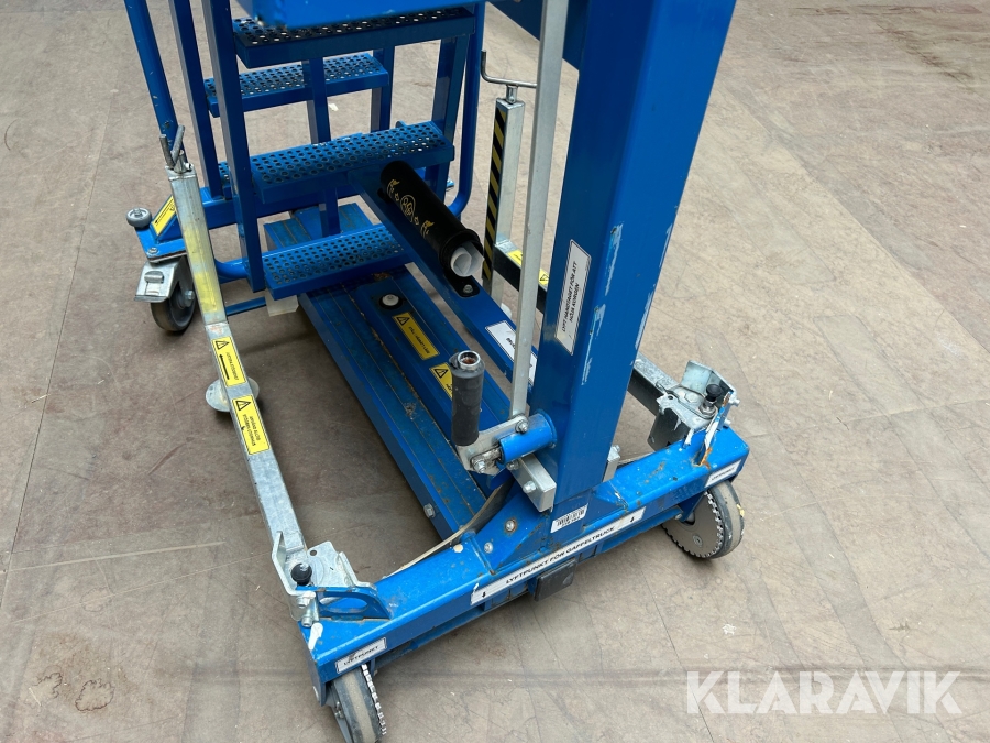 Pelarlift Ixolift 400 WS, Göteborg, Klaravik auktioner