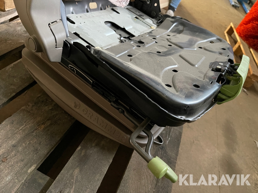 Stol till traktor Grammer luftfjädrad