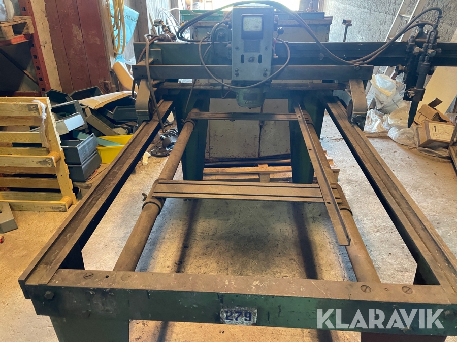 Klaravik Auktioner | Gasskärmaskin Adolf Messer