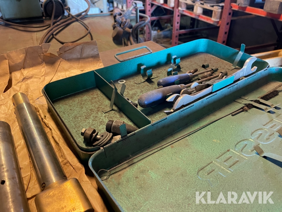 Klaravik Auktioner | Gasskärmaskin Adolf Messer