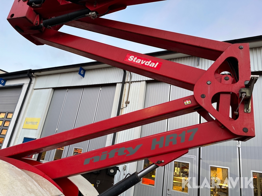 Vikbomslift Nifty HR17 4AW, Svalöv, Klaravik auktioner