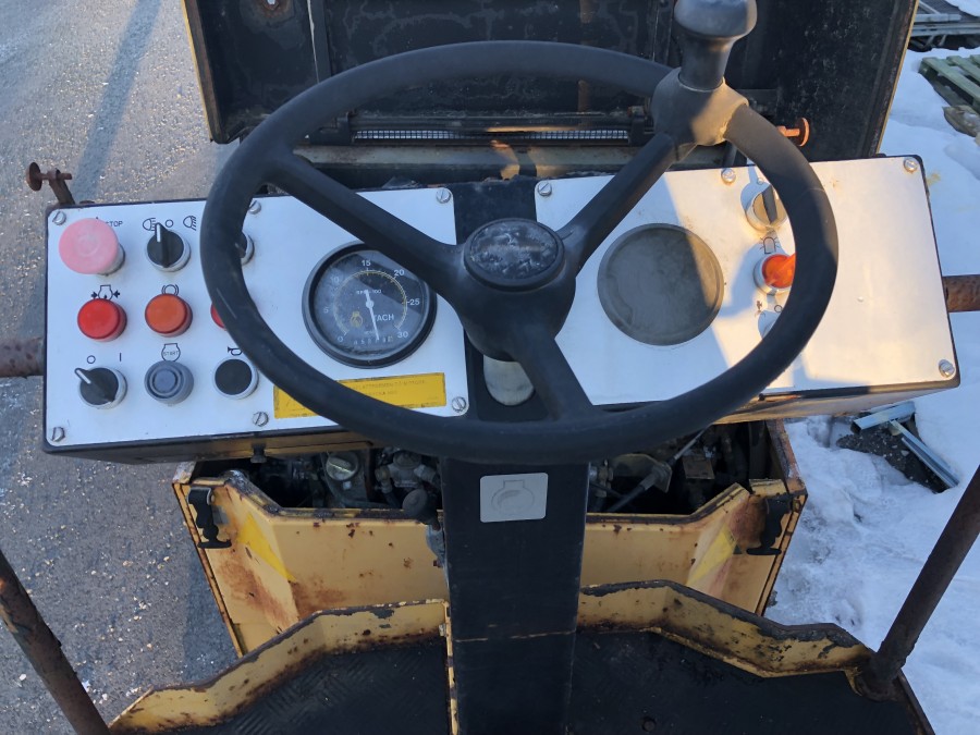 Klaravik Auktioner | Asfaltvält / vibrationsvält DYNAPAC CC101