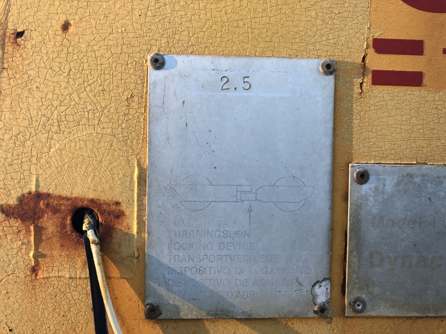 Klaravik Auktioner | Asfaltvält / vibrationsvält DYNAPAC CC101