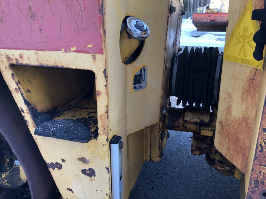 Klaravik Auktioner | Asfaltvält / vibrationsvält DYNAPAC CC101