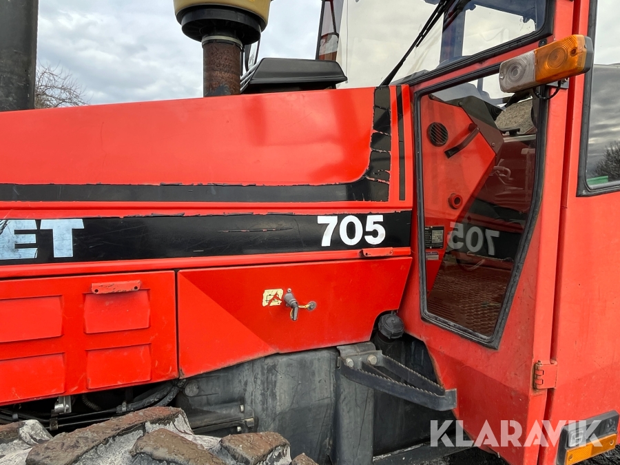 Traktor Valmet 705, Östhammar, Klaravik auktioner
