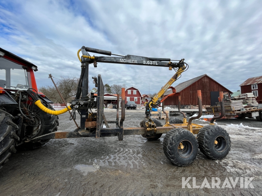 Traktor Valmet 705, Östhammar, Klaravik auktioner