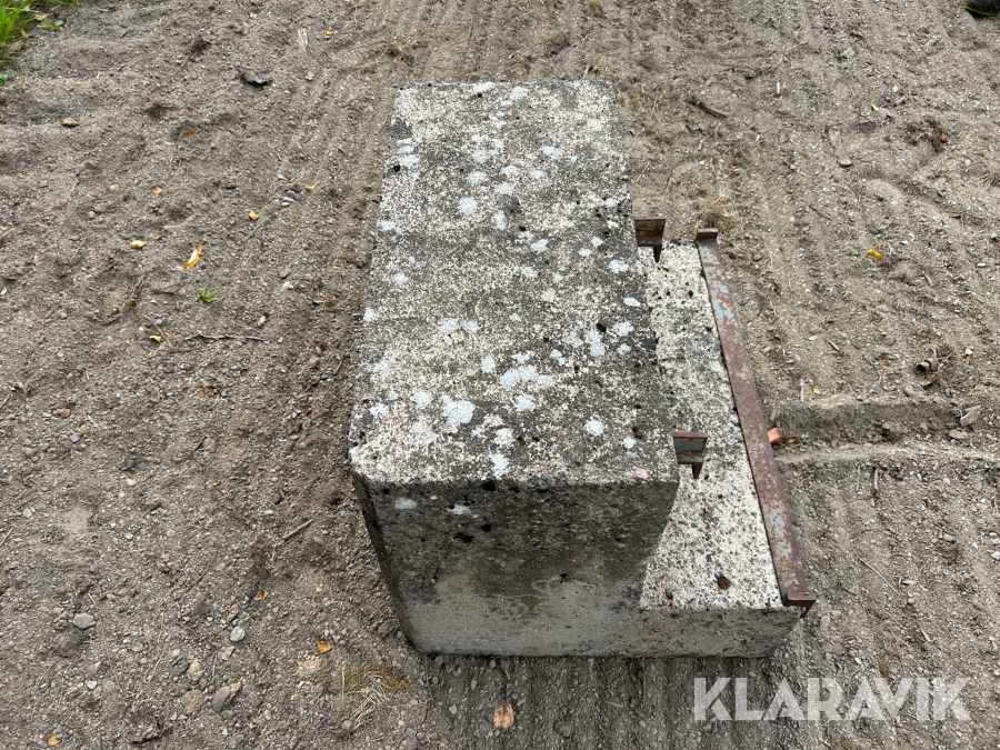 Motvikt, Vara, Klaravik auktioner