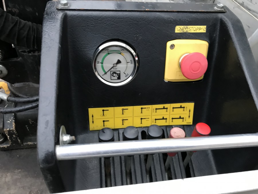 Bil med Kran / HIAB 013T