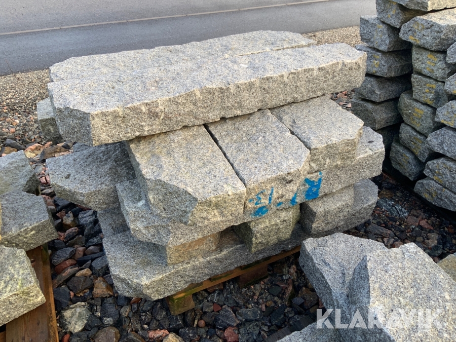 Kantsten granit RV2 12st pallar, Nykvarn, Klaravik auktioner