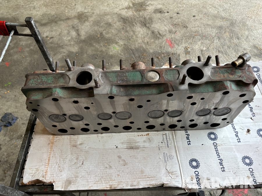 Topplock Volvo BM D42, Grästorp, Klaravik auktioner